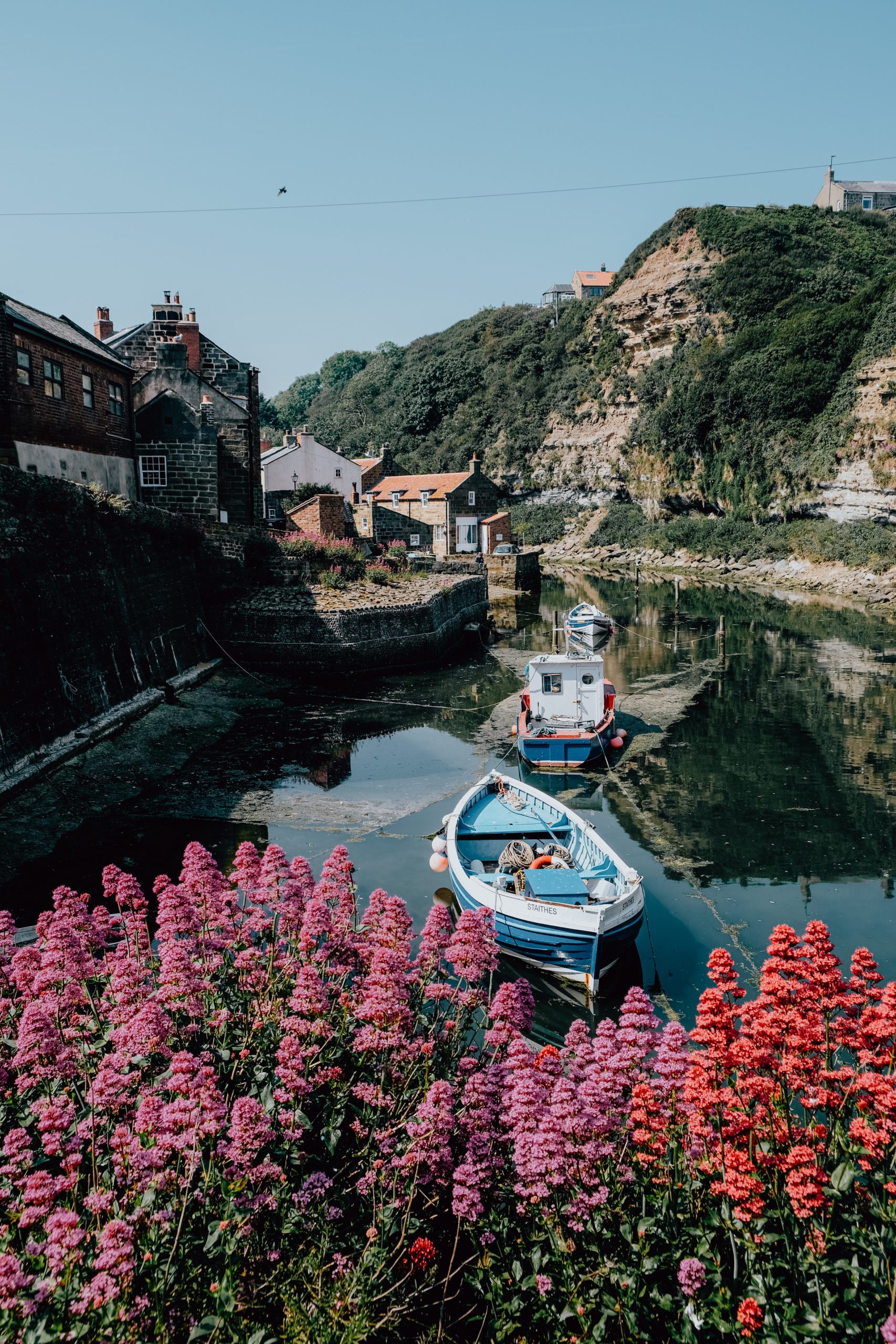 Staithes, England | Yorkshire's Quiet, Idyllic Coastal Village - HOPS ...