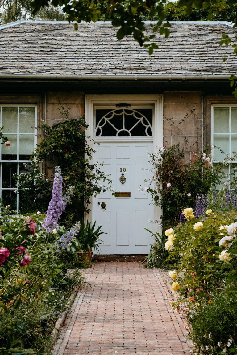 A Walking Tour of Duddingston Village, an Edinburgh Hidden Gem - HOPS ...