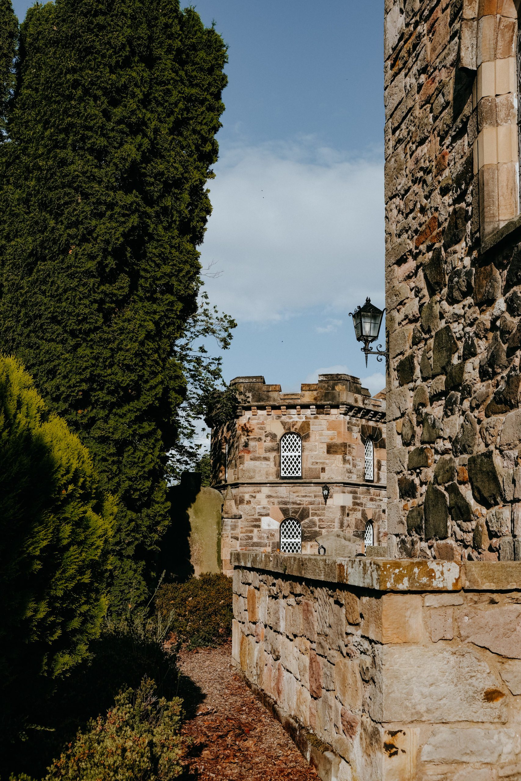 A Walking Tour of Duddingston Village, an Edinburgh Hidden Gem - HOPS ...