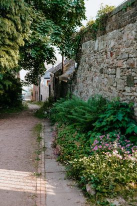 A Walking Tour of Duddingston Village, an Edinburgh Hidden Gem - HOPS ...